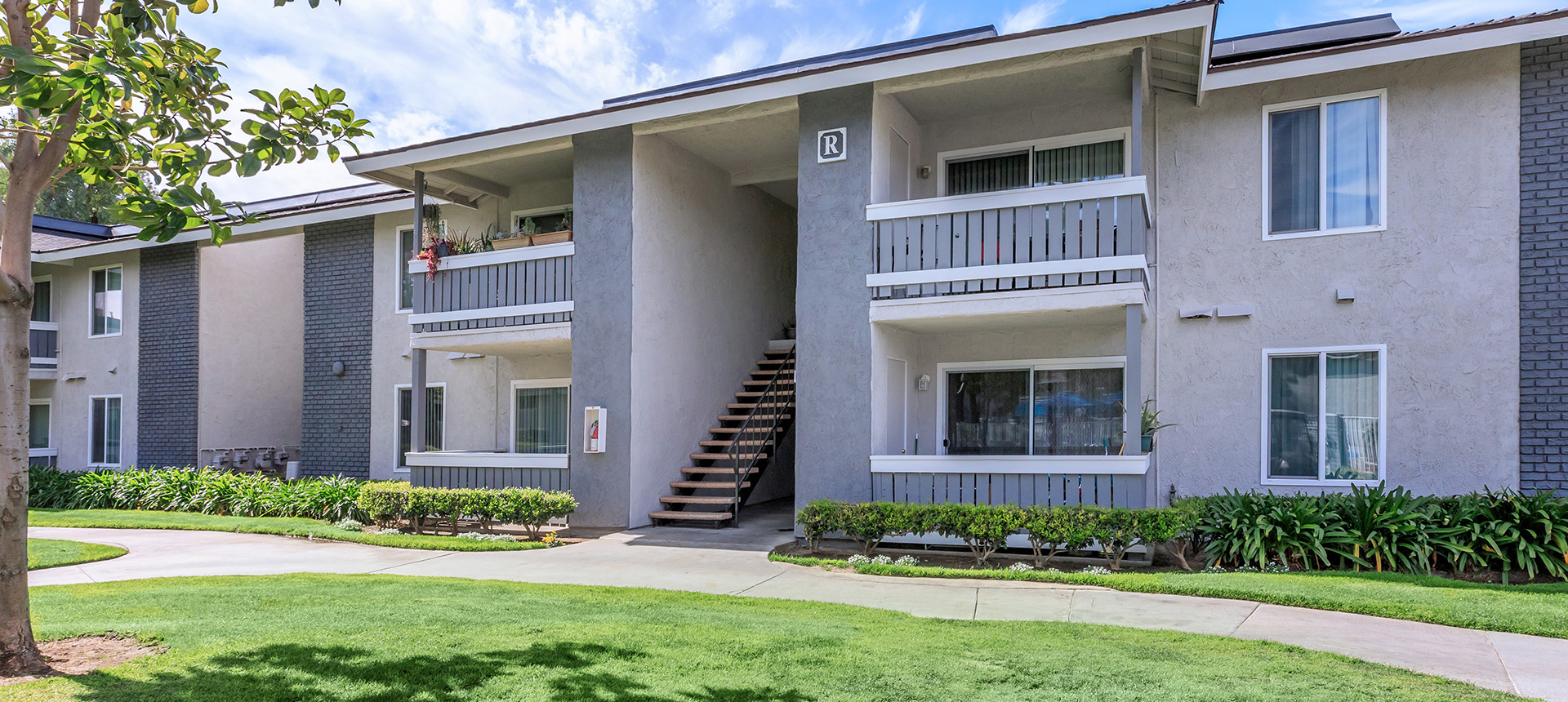 The Newport - Apartments in Riverside, CA